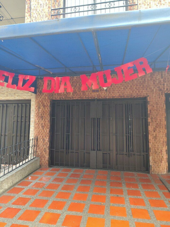 Hediyelik eşya mağazaları Flores Del Parque, Medellin, foto