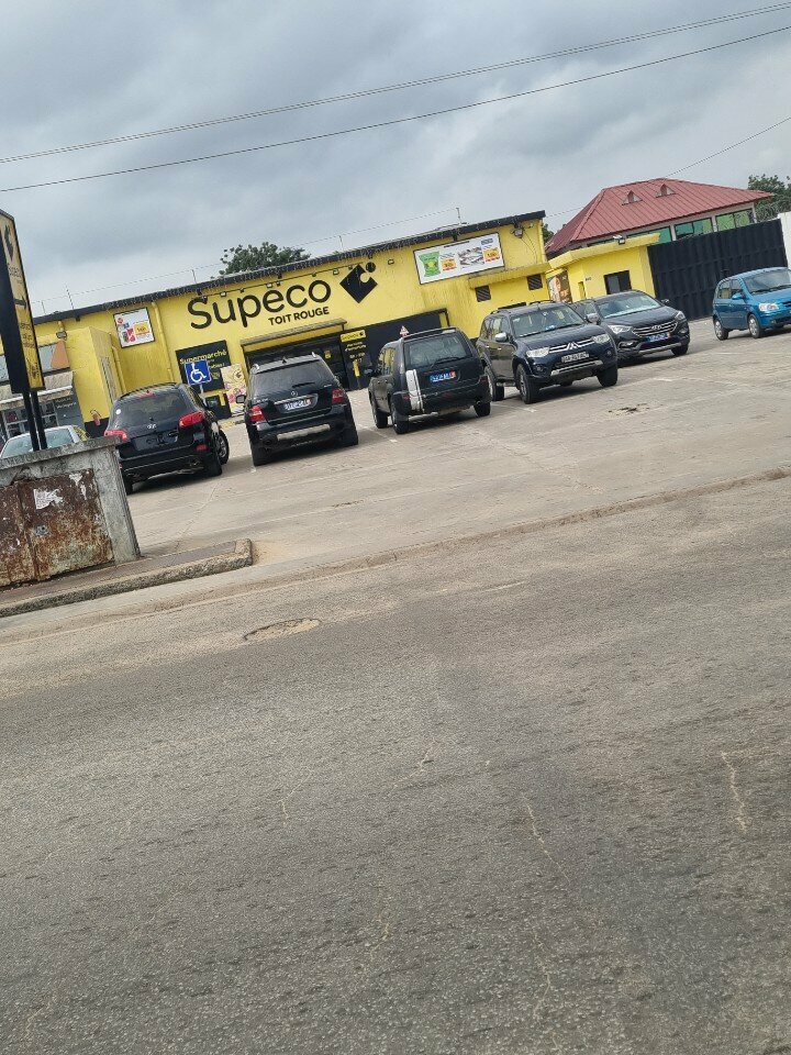 Süpermarket Supeco, Abican, foto