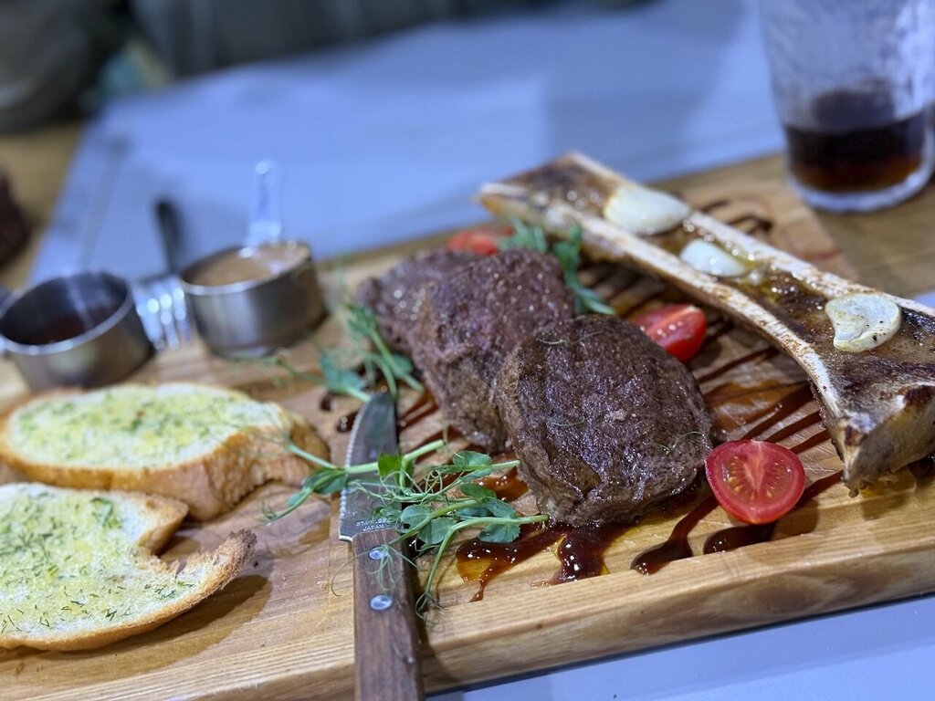 Restoran Iris, Atırav, foto