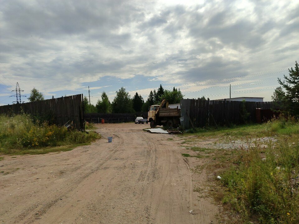 Geri dönüşüm maddeleri Прием поддонов, Perm, foto