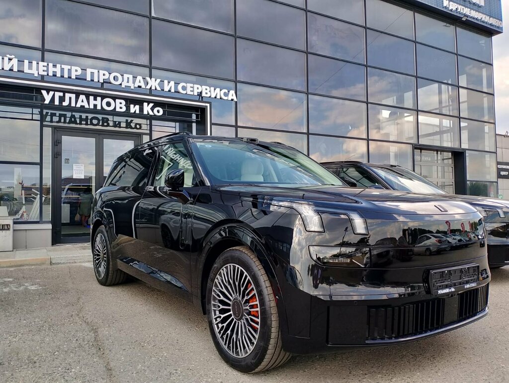 Otomobil satış galerileri Угланов и Ко, Saratov, foto