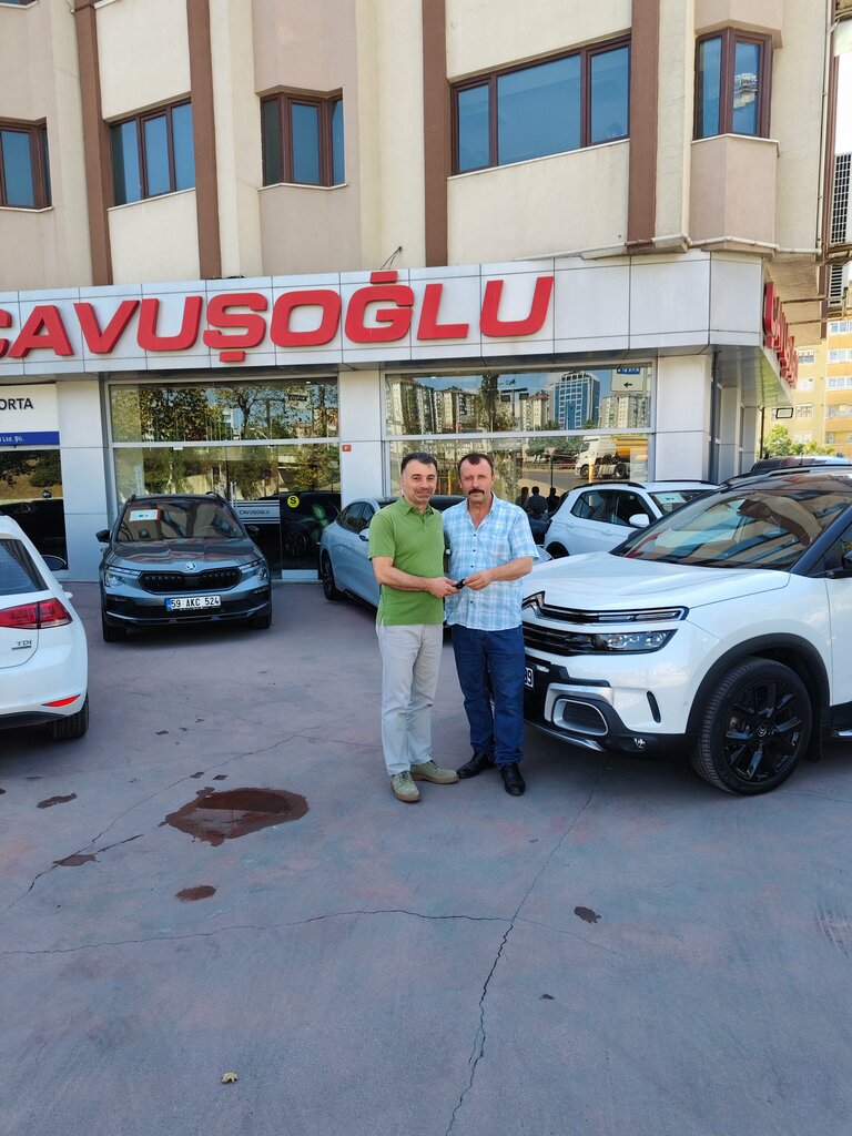 Otomobil satış galerileri Çavuşoğlu Otomotiv, İstanbul, foto