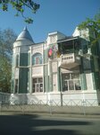 Дом нотариуса Е.Е. Никифораки (Komsomolskaya ulitsa No:43, Tsentralniy City administrative district, Tsentralniy Microdistrict), turistik yerler  Krasnodar'dan