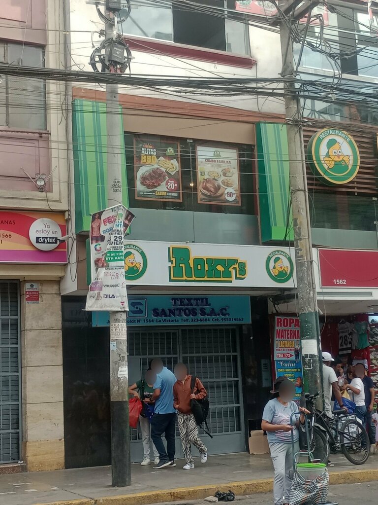 Kanatlı hayvan ürünleri ve yumurta Rockys, Lima, foto