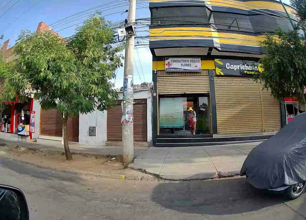 Mini-market Pizzeria Caprichosa, Cochabamba, foto