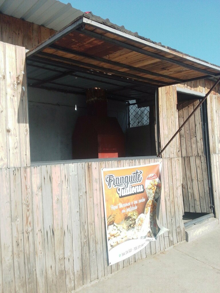 Kafe Tudienu, Loanda, foto