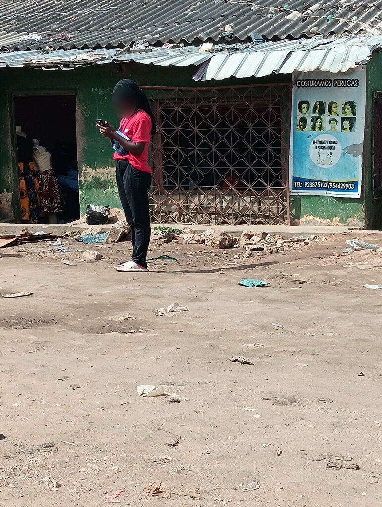 Peruk, kaynak, çıtçıtlı kaynak saç üreticileri Costura de peruca, Loanda, foto