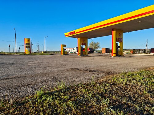 Benzin istasyonu Petrol-Service, Samarskaya oblastı, foto
