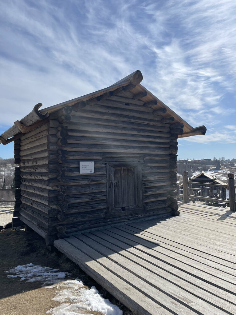 Turistik yerler Амбар зерновой Шарухиной, Arhangelskaya oblastı, foto
