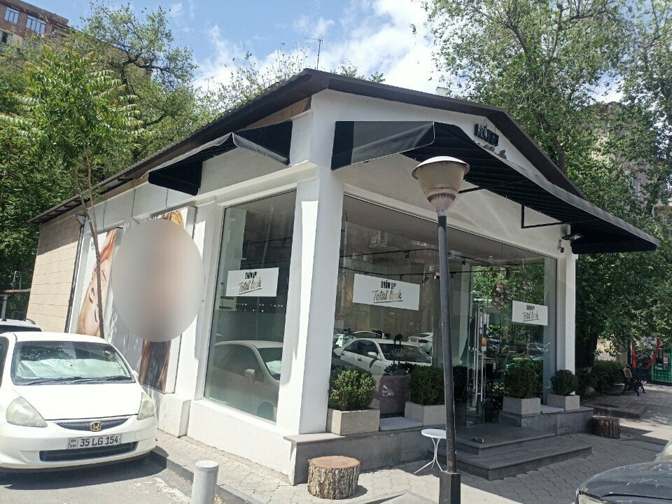 Manikür-pedikür Brow Up Total Look, Erivan, foto