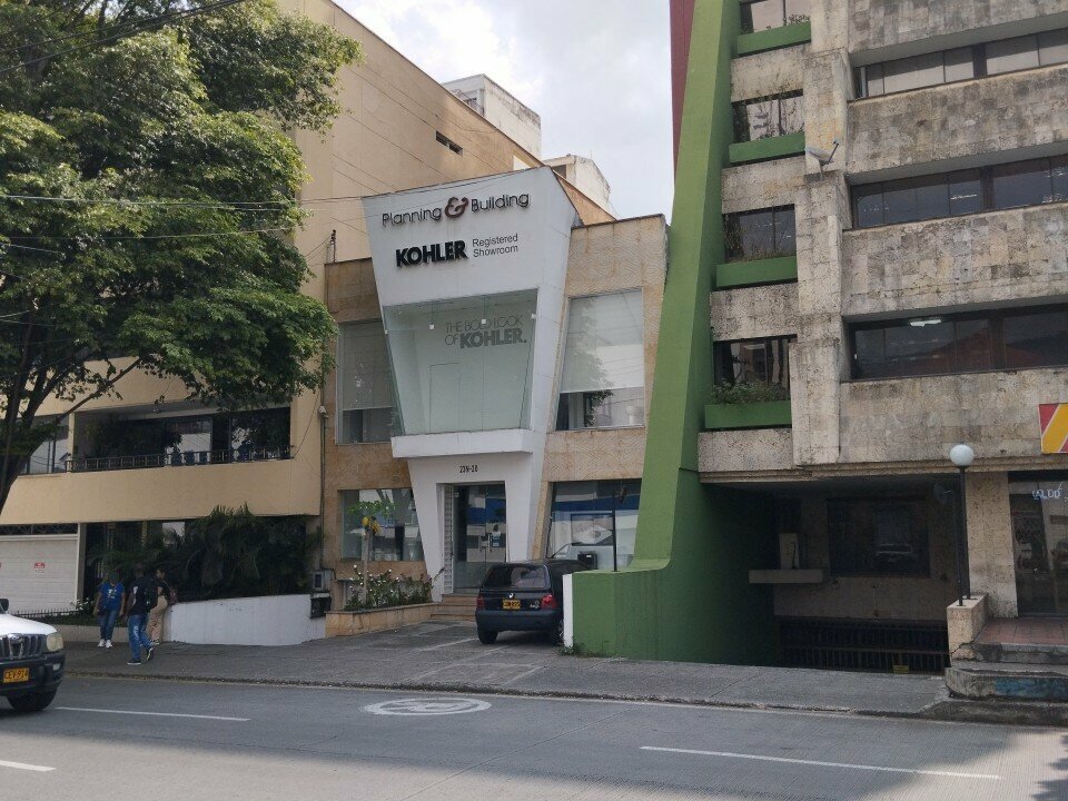 Antikacı dükkanları Planning And Building, Cali, foto