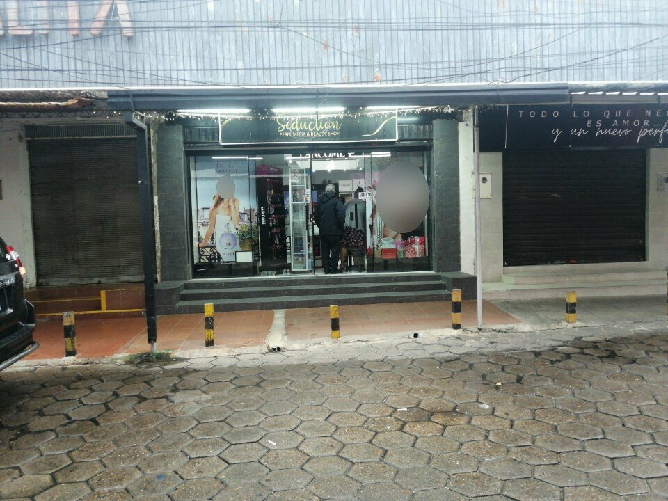 Kozmetik ve parfümeri mağazaları Seduction - Perfumería & Beauty Shop, Santa‑Krus, foto