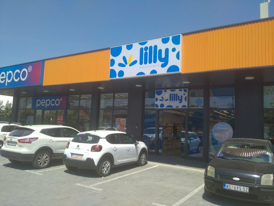Kozmetik ve parfümeri mağazaları Lilly, Güney Backa İlçesi, foto