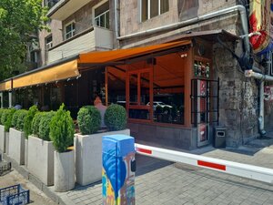 Ost (Saryan Street No:16/16, Yerevan), restoran  Erivan'dan