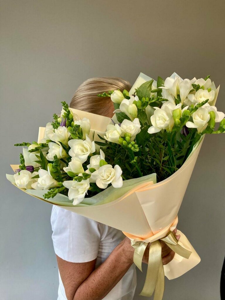 Çiçekçiler Fmart by flowwow, Moskova, foto