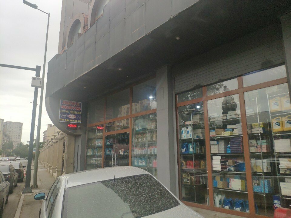 Otomobil yedek parçaları Rowe, Bakü, foto