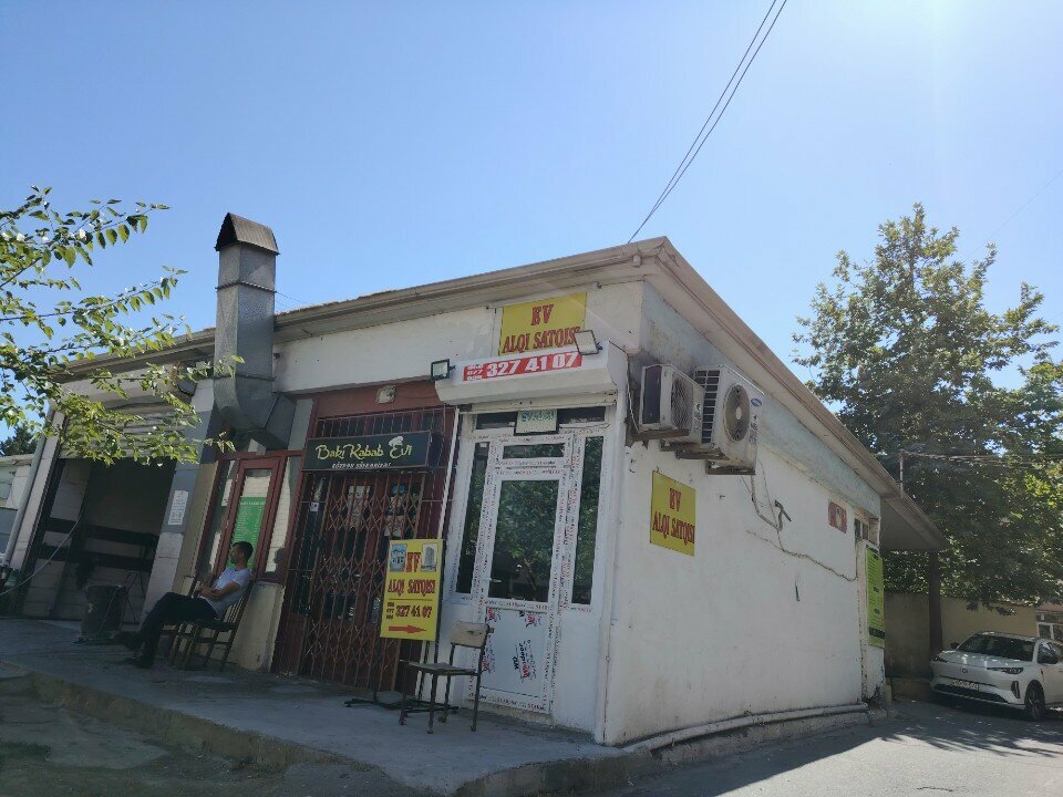 Ticari gayrimenkul alım satımı Ev Alqı Satqısı, Bakü, foto