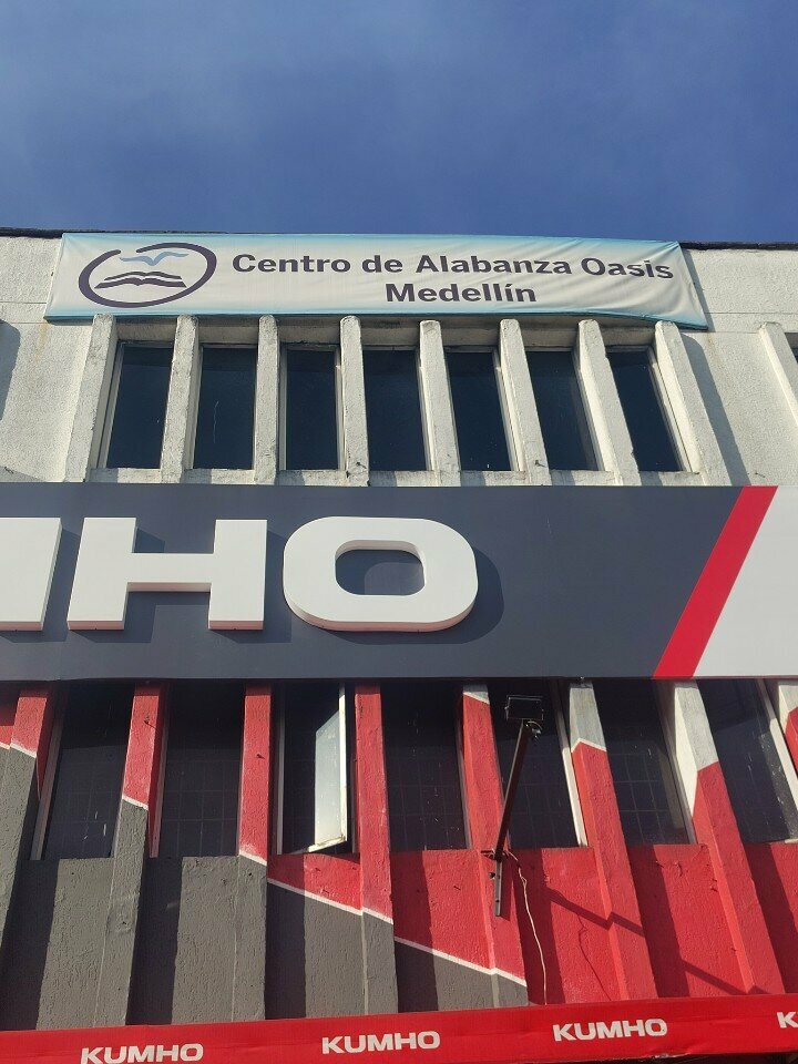 Protestan kilisesi Praise Center Oasis Medellin, Medellin, foto