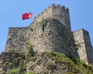 Zil Kale (Rize, Çamlıhemşin, Şenköy Köyü), turistik yerler  Çamlıhemşin'den