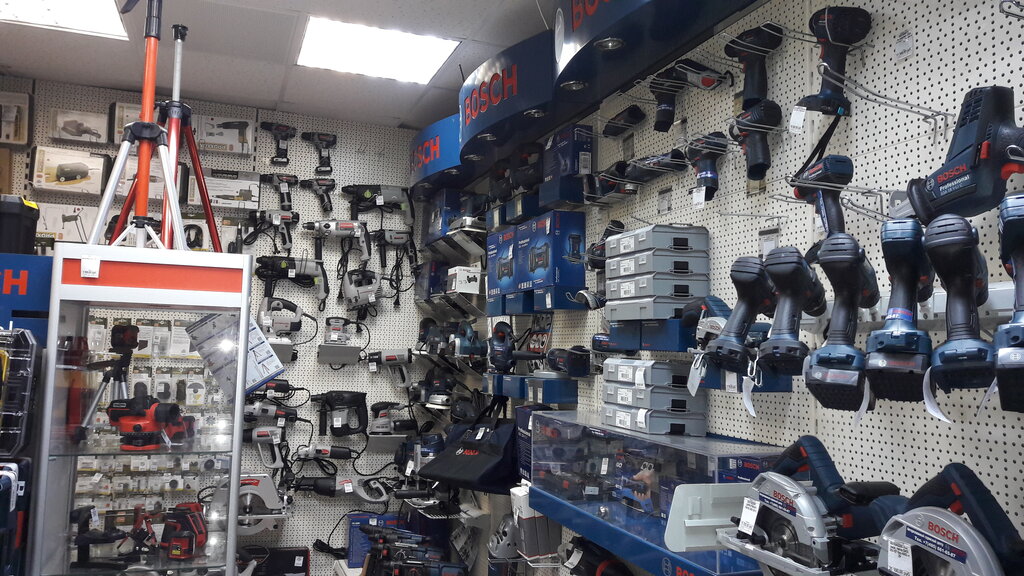 Elektrik ve benzinle çalışan aletler Bigtool, Moskova, foto