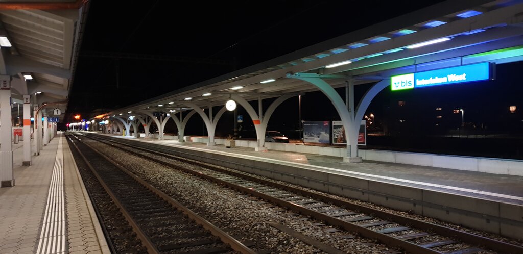 Tren istasyonu Interlaken West, Interlaken, foto