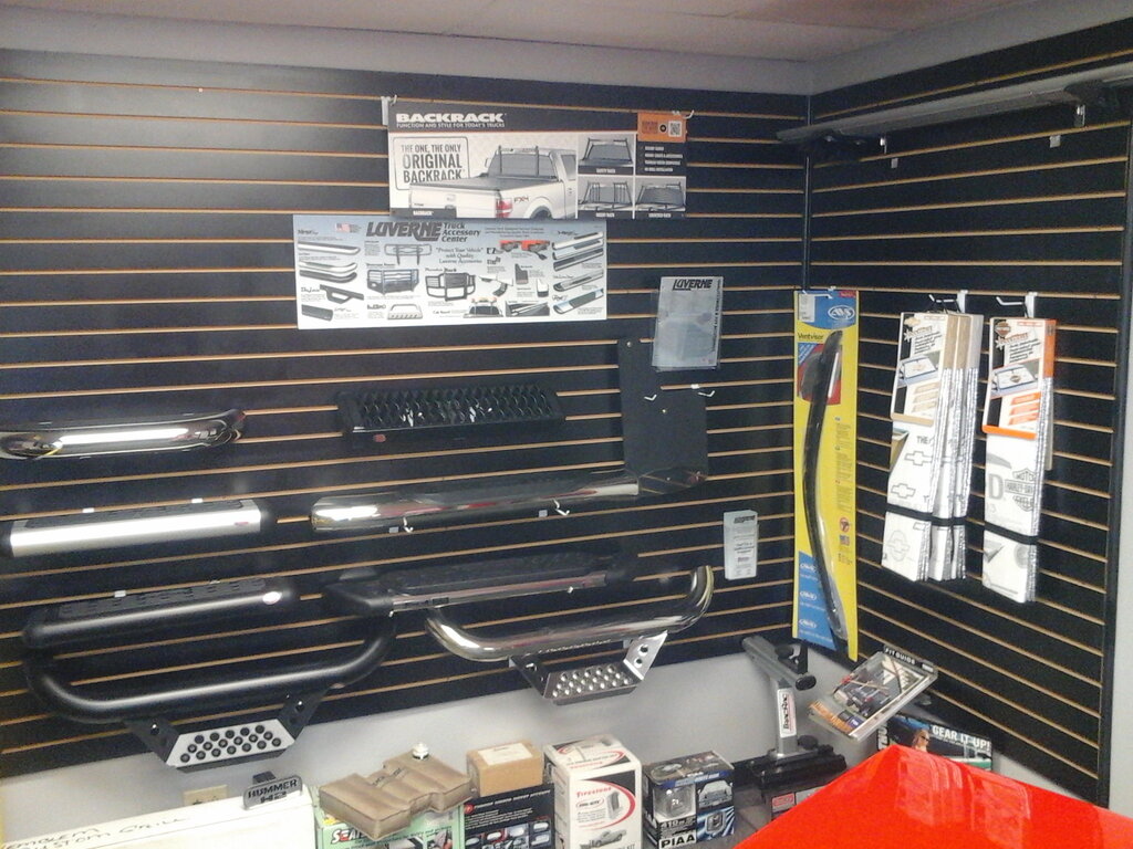 Kamyon ve ağır vasıta satış ve servis firmaları Tri County Rhino: Camper Shells, Truck & Van Equipment, Kaliforniya Eyaleti, foto