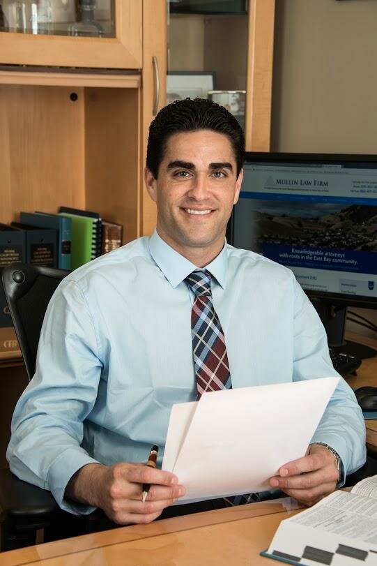Avukatlar Mullin Law Firm, Kaliforniya Eyaleti, foto