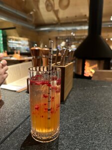 Marja (Leningrad Region, Priozerskiy District, Petrovskoye selskoye poseleniye, territoriya Yagodnaya Villa, 1к2), restoran  Saint‑Petersburg ve Leningradskaya oblastından