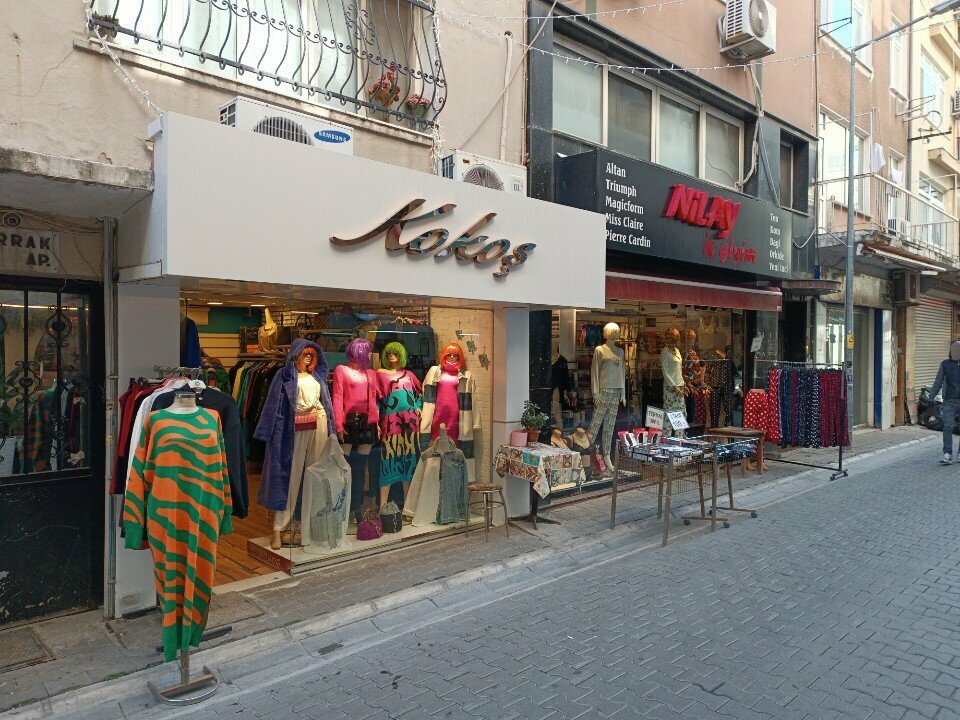 Giyim mağazası Kokoş, İzmir, foto