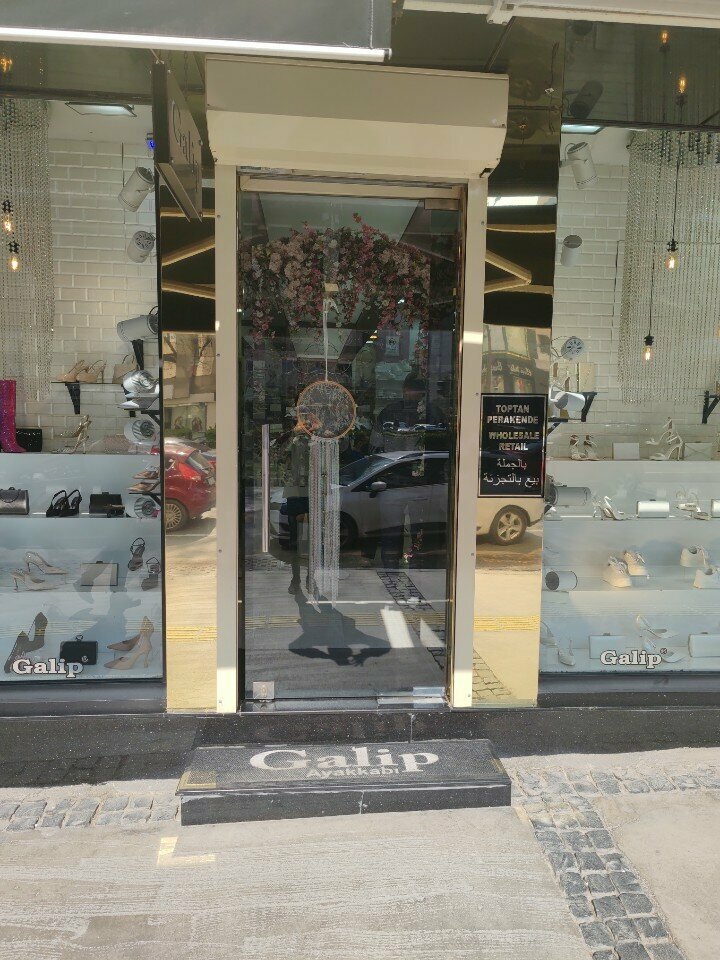 Moda evleri Galip Ayakkabı, İzmir, foto