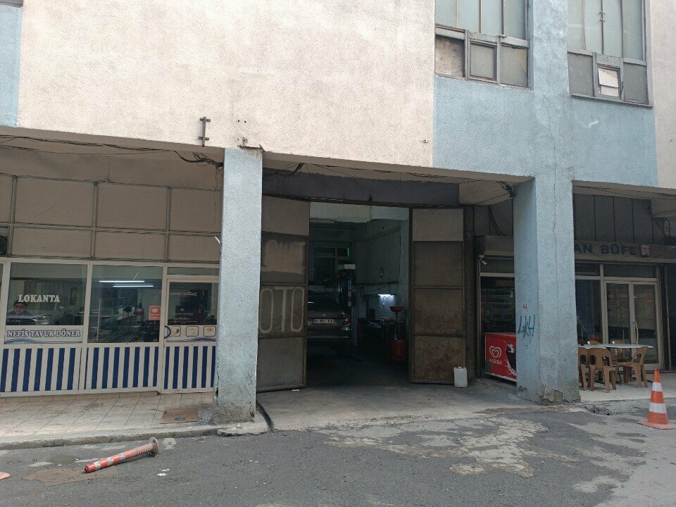 Otomobil servisi Selçuklu Oto Tamir, İstanbul, foto