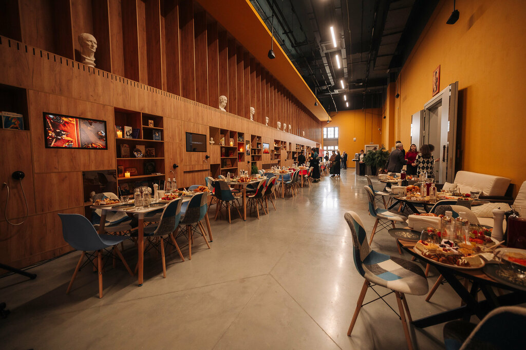 Gençlik merkezi Точка опоры, Sevastopol, foto