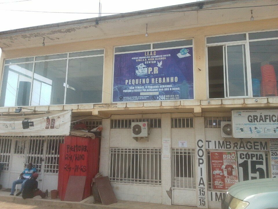 Protestan kilisesi Igreja Pentecostal Hospital da Fé, Loanda, foto