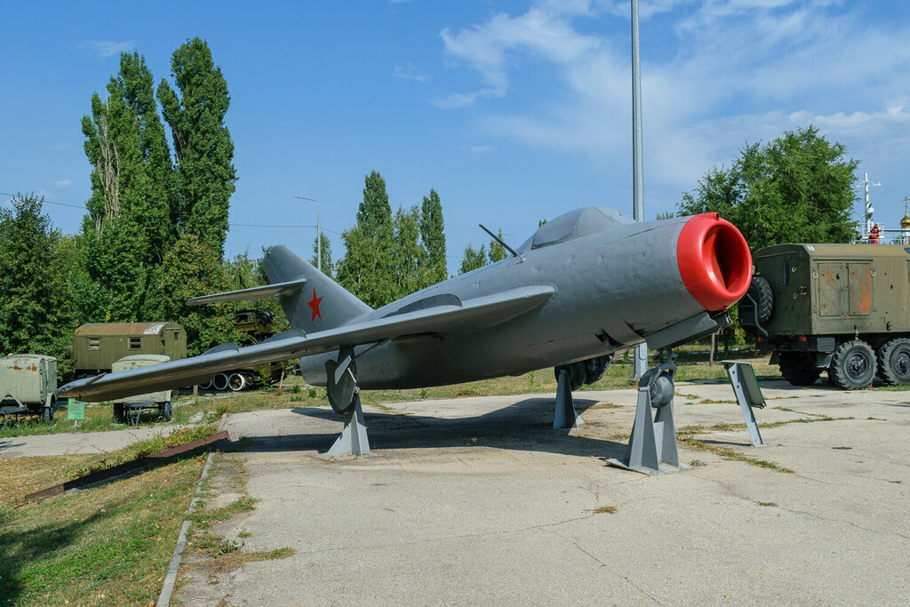 Teknoloji anıtı Истребитель МиГ-17, Saratov, foto