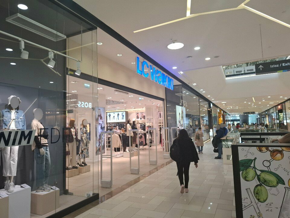 Giyim mağazası LC Waikiki, Novi Sad, foto