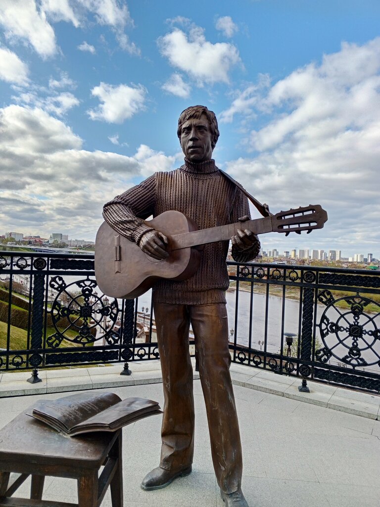 Anıt, heykel Владимир Высоцкий, Tiumen, foto