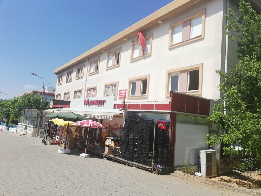 Cami Subaşı Bld Kalıcı Konutlar Merkez Cami, Altınova, foto