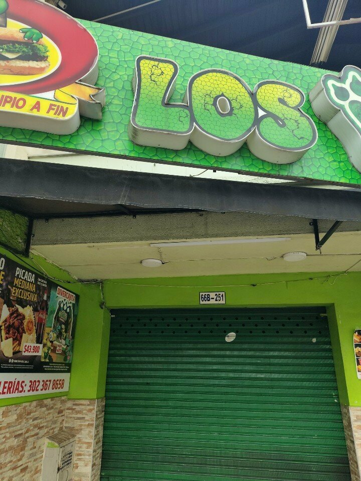 Fast food Los Verdes, Medellin, foto