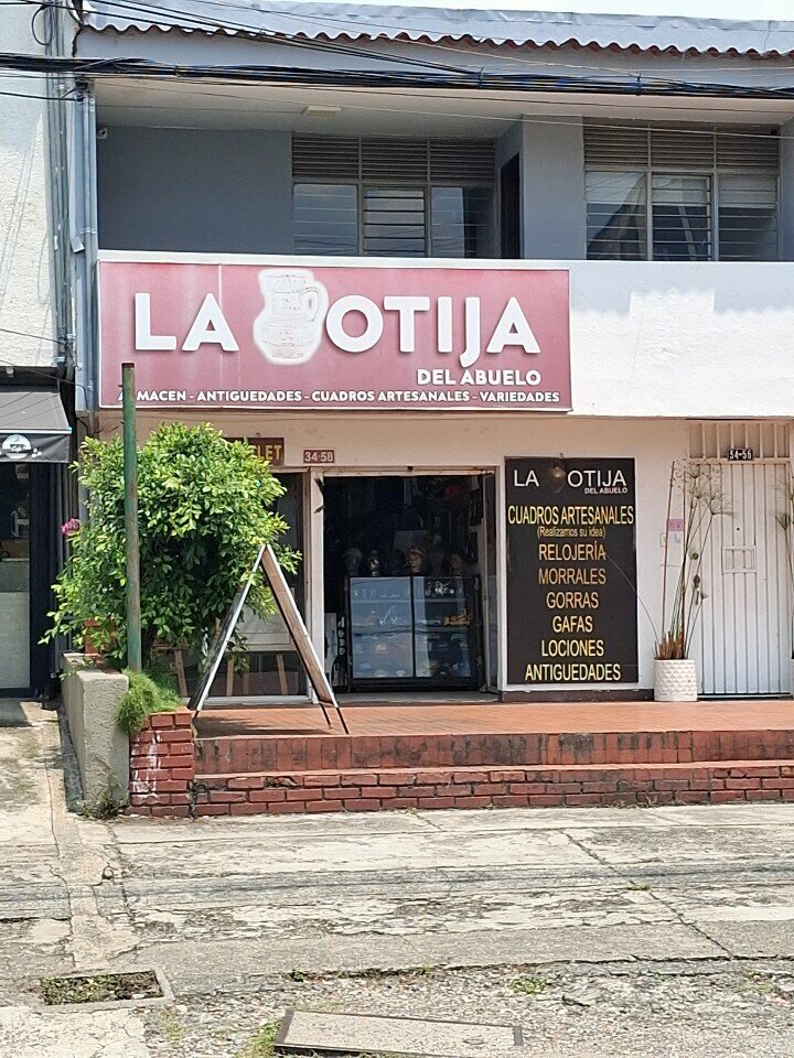 Antikacı dükkanları La Botija Del Abuelo, Cali, foto