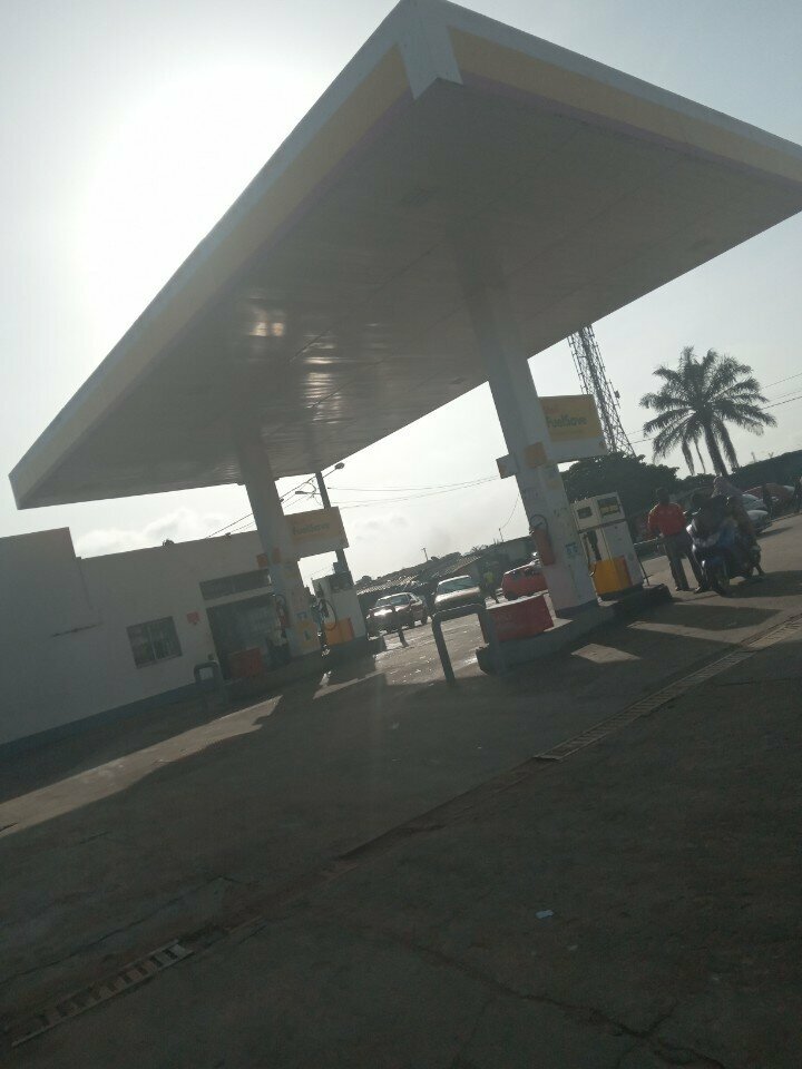 Benzin istasyonu Shell Abobo Kennedy, Abican, foto