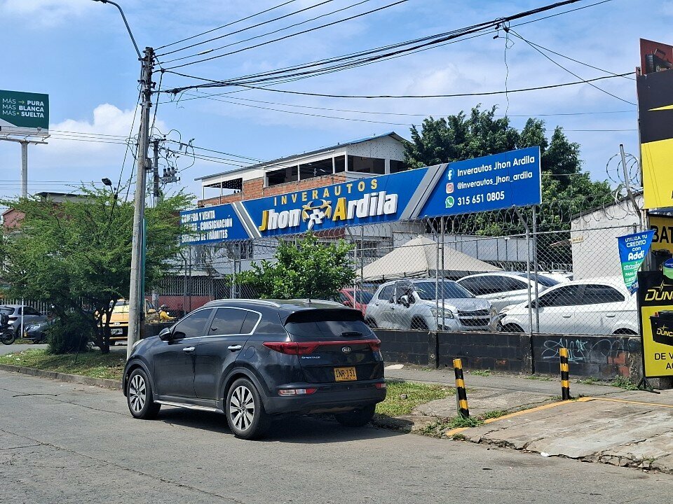 Otomobil satış galerileri Inverautos Jhon Ardila Cali, Cali, foto