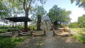 Святилище Уастырджи (Republic of Severnaya Ossetia-Alania, Prigorodnyy District, R-217, podyezd k Vladikavkazu, 9-y kilometr), turistik yerler  Kuzey Osetya‑Alanya'dan