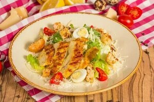 Summer Лето (Черноморская набережная No:1А), kafe  Feodosya'dan (Kefe'den)