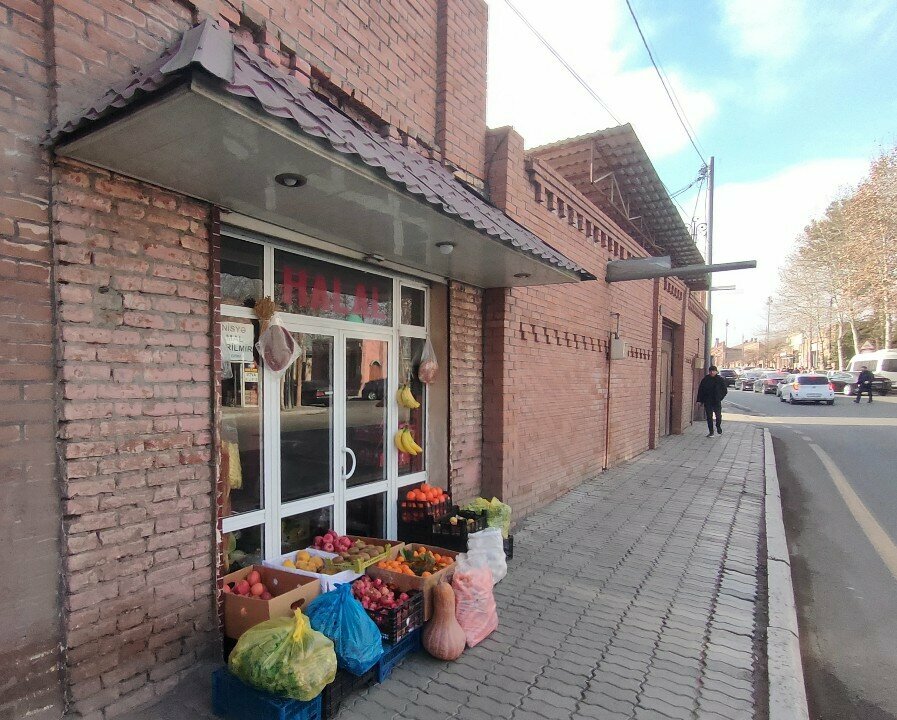 Pazarlar ve çarşılar Halal Market, Gence, foto