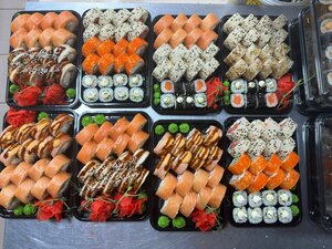 Bento Sushi (улица Дзержинского No:7А, посёлок городского типа Ленино, Россия), kafe