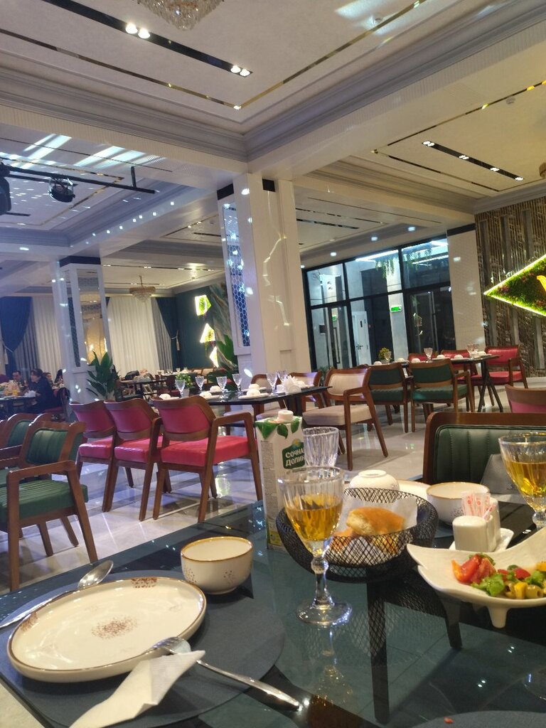 Bar Grill Bar Lounge Bar, Nevai, foto