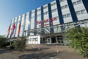 Ramada by Wyndham Hannover (Karlsruher Straße No:8, City of Hanover, Hannover), otel  Aşağı Saksonya'dan