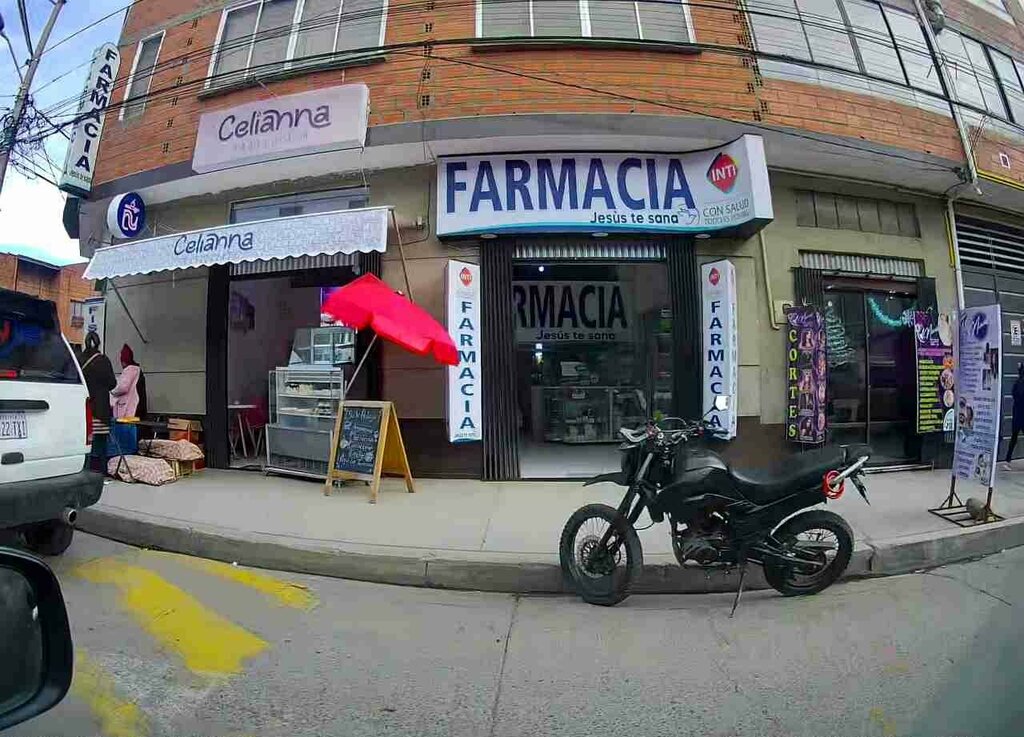 Eczaneler Farmacia Jesus Te Sana, El Alto, foto