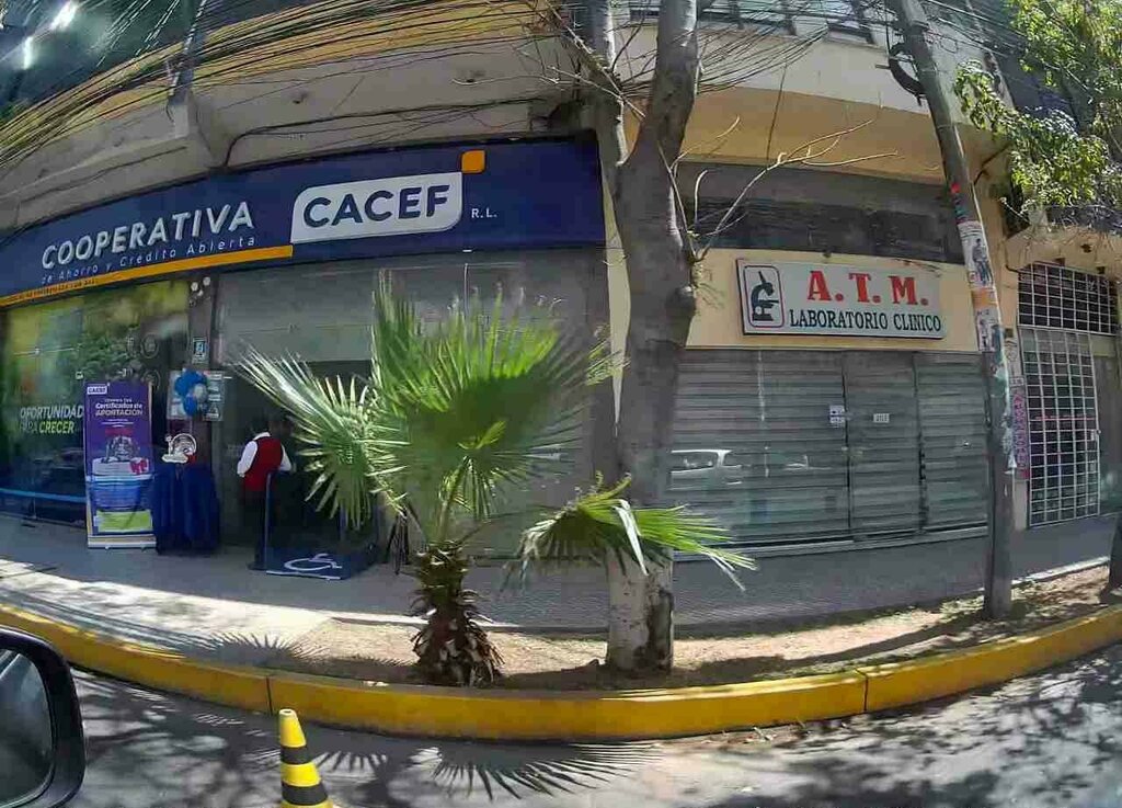 Tıbbi laboratuvarlar A. T. M Clinical Laboratory, Cochabamba, foto