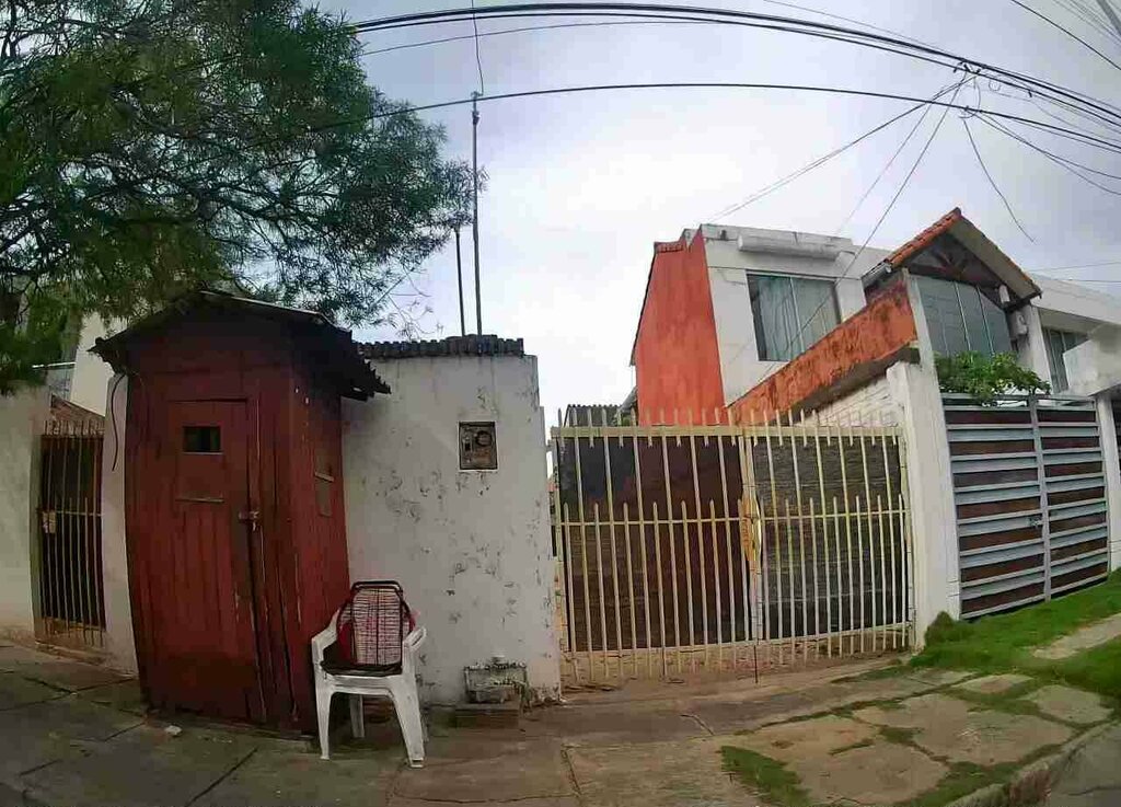 Geçiş noktaları, güvenlik kontrol alanı Security Post, Santa‑Krus, foto